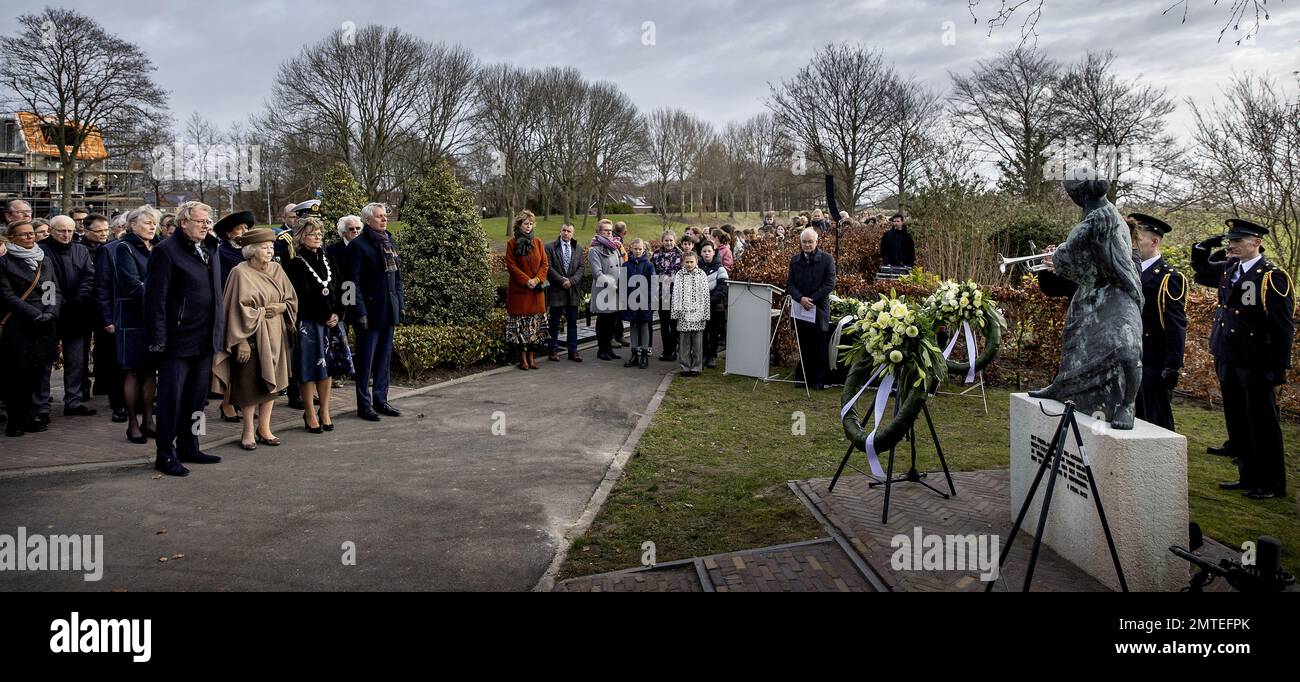 OUDE-TONGE - Princess Beatrix during the commemoration of the flood ...