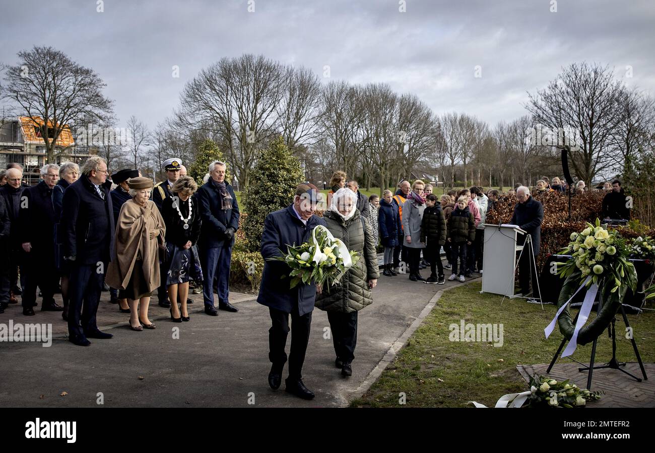 OUDE-TONGE - Princess Beatrix during the commemoration of the flood ...