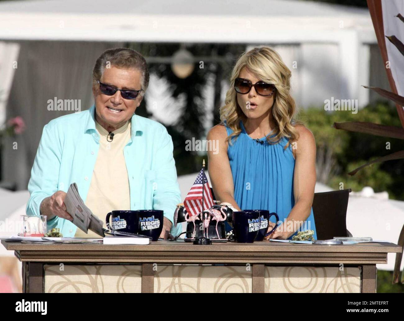 Kelly Ripa and Regis Philbin host their talk show "Live with Regis and ...