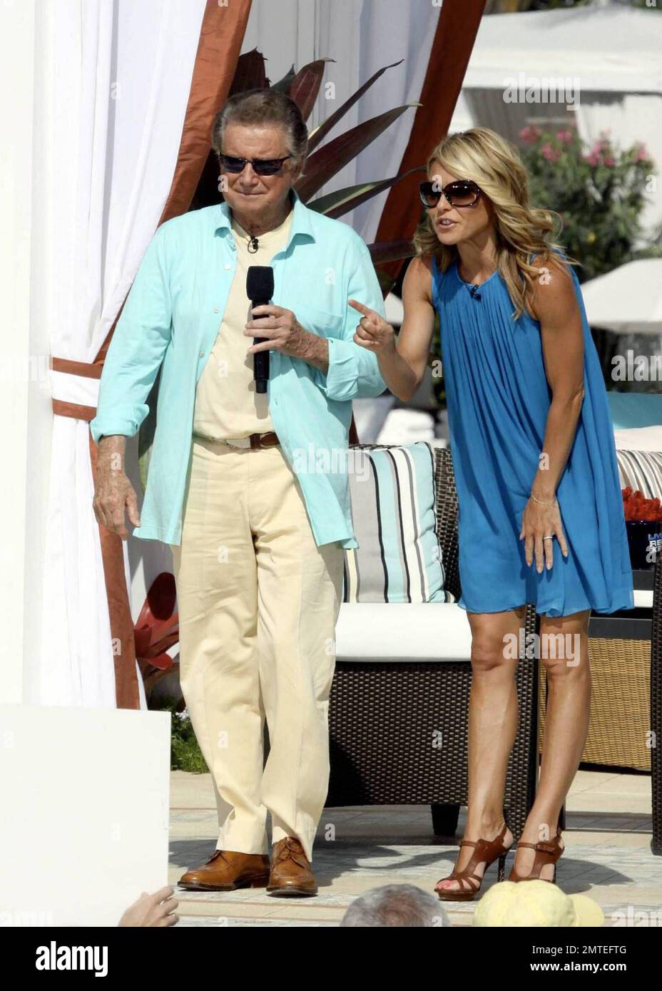 Kelly Ripa and Regis Philbin host their talk show "Live with Regis and ...