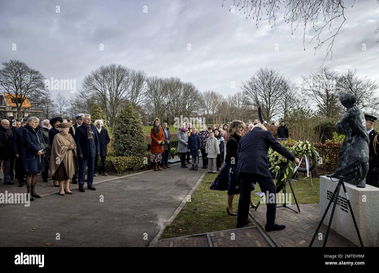 OUDE-TONGE - Princess Beatrix during the commemoration of the flood ...