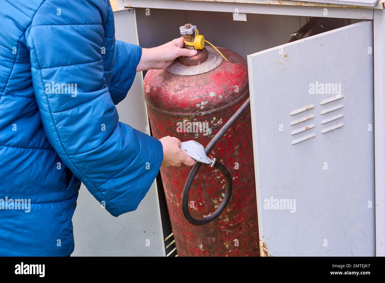 Gas cylinder cabinet hi-res stock photography and images - Alamy