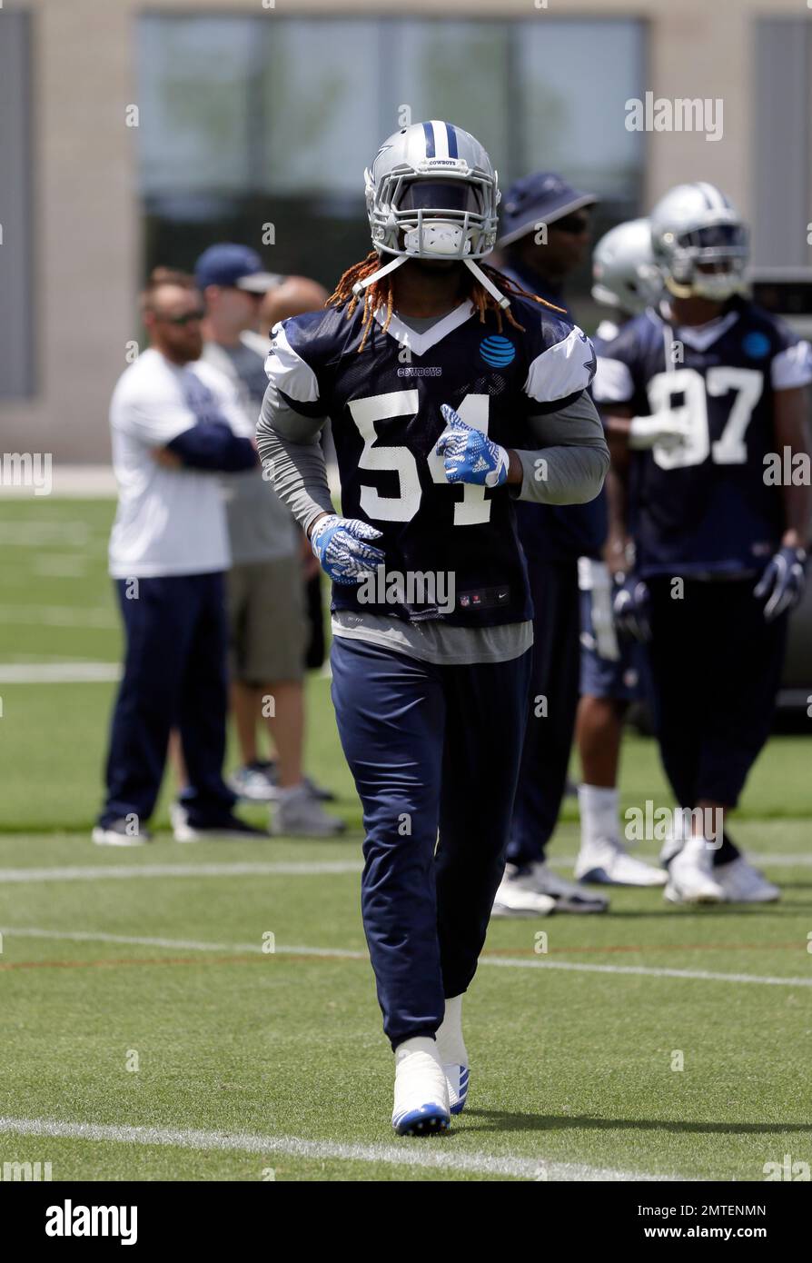 Dallas Cowboys outside linebacker Jaylon Smith (54) jogs across the ...