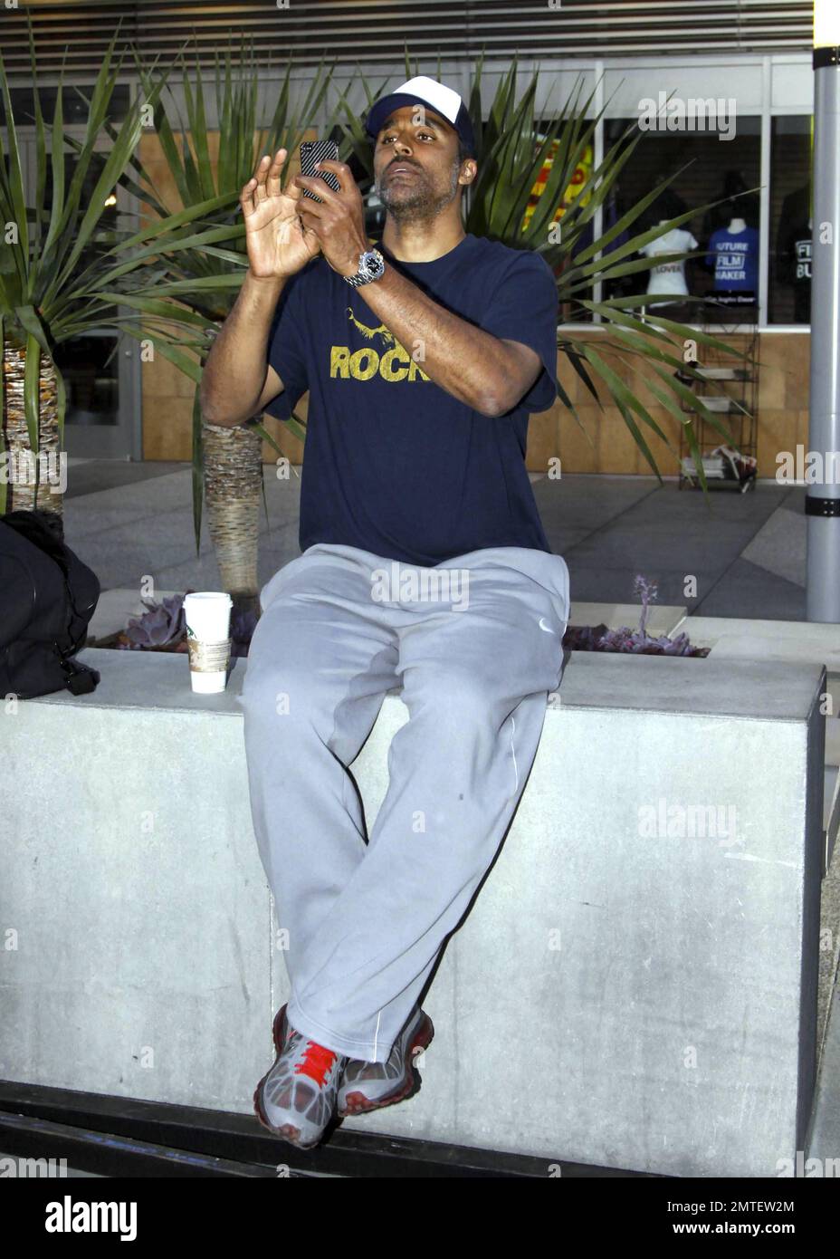 EXCLUSIVE!! Rick Fox happily poses for photographs with fans as he sat ...
