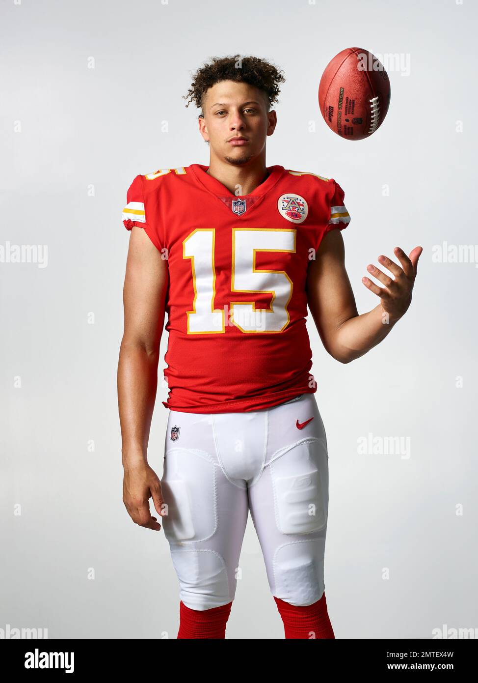 This is a photo of Patrick Mahomes of the Kansas City Chiefs for the ...