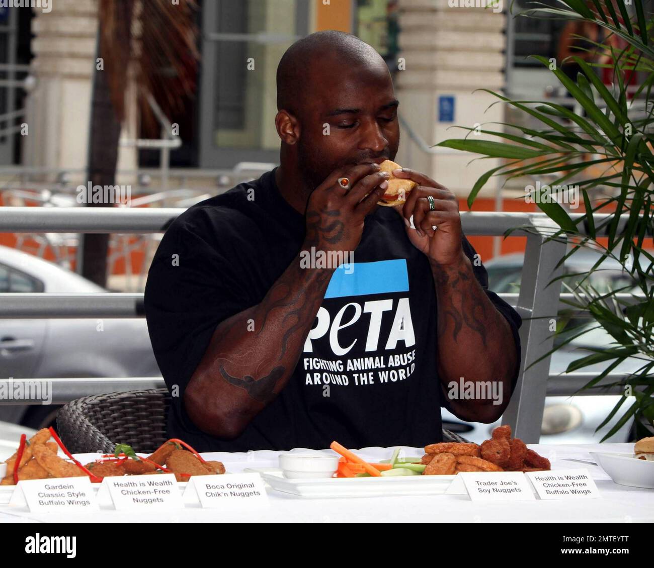 EXCLUSIVE!! Miami Dolphins running back and vegetarian Ricky Williams ...