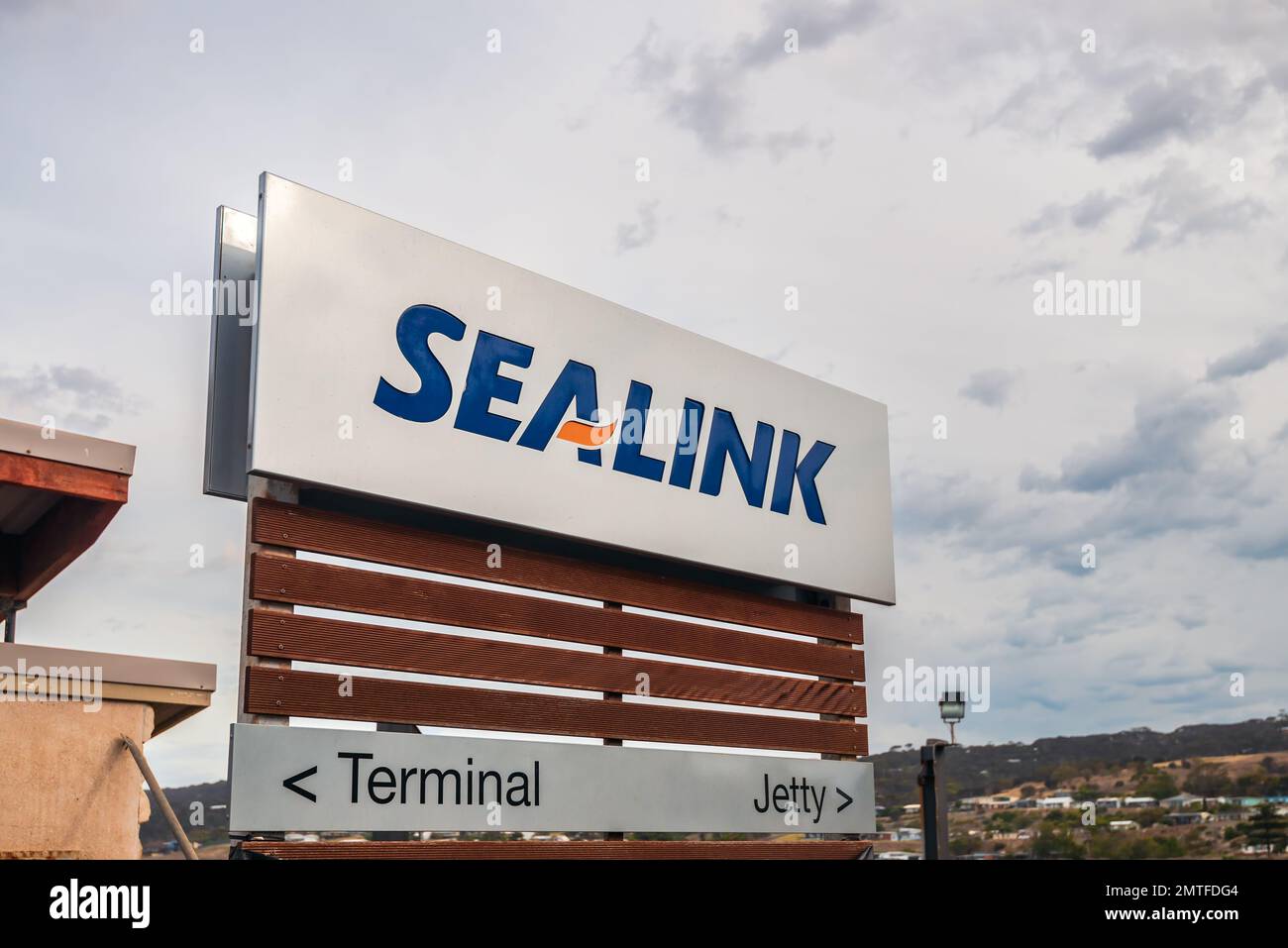 Sealink Logo