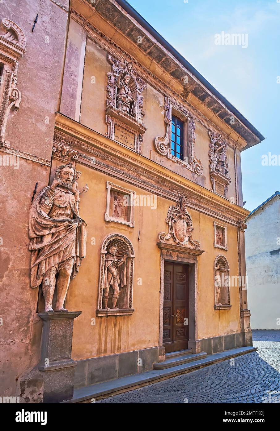 Maria garland hi-res stock photography and images - Alamy