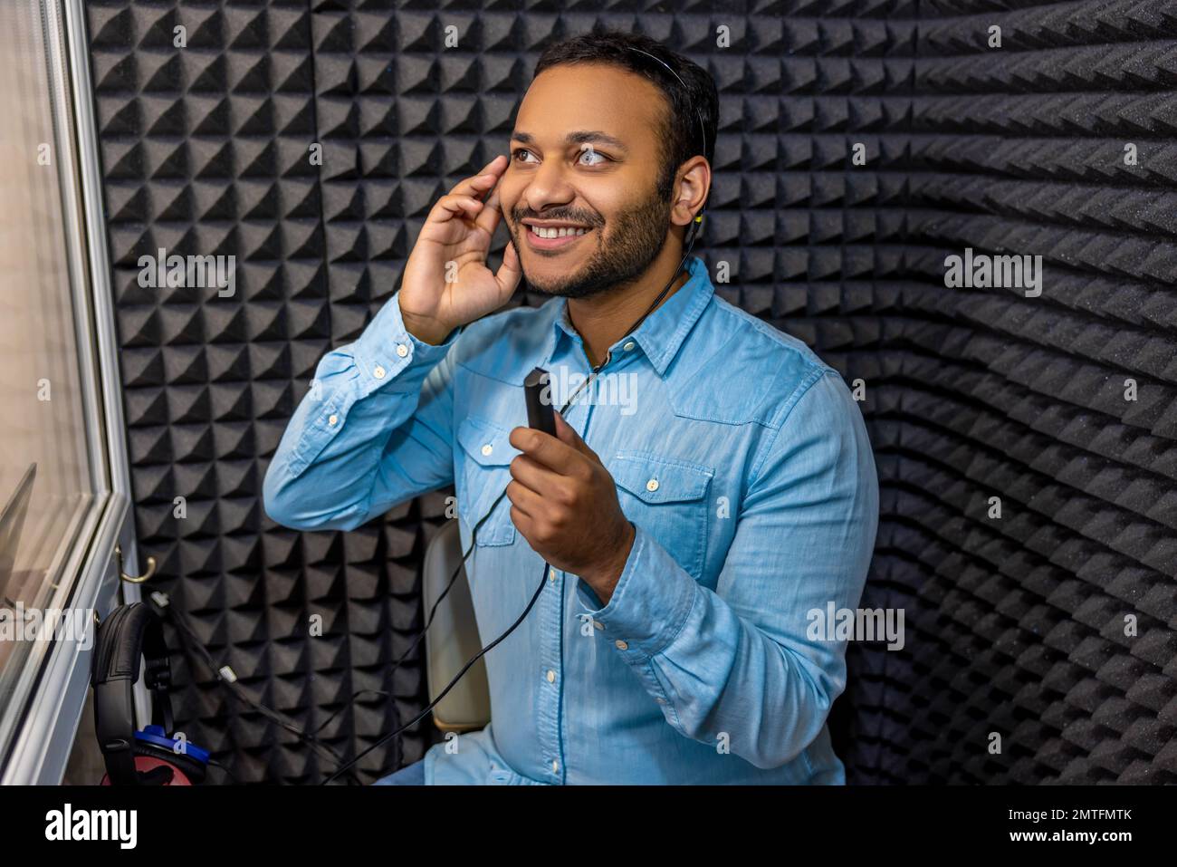 Hearing woman funnel hi-res stock photography and images - Alamy