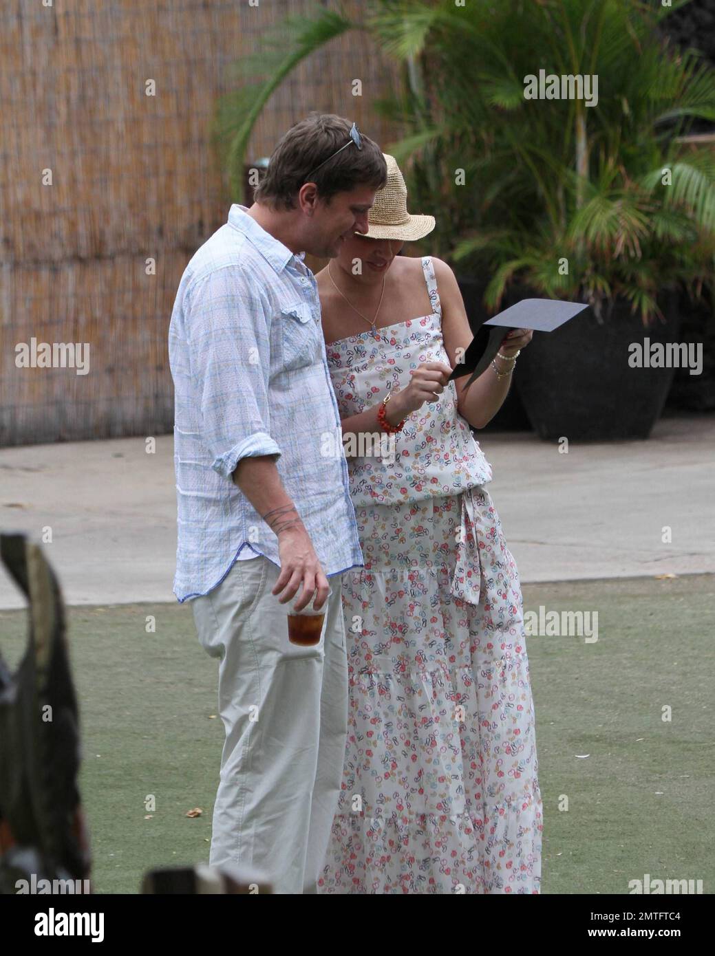 Rob thomas and wife marisol maldonado hi-res stock photography and ...