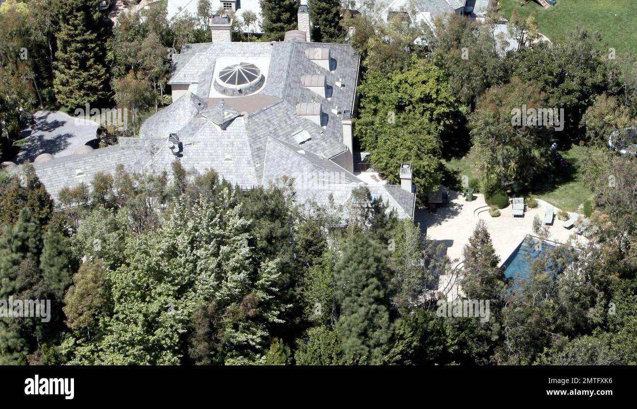 Exclusive!! Robbie Williams' Beverly Hills home in Ca. The mansion has ...