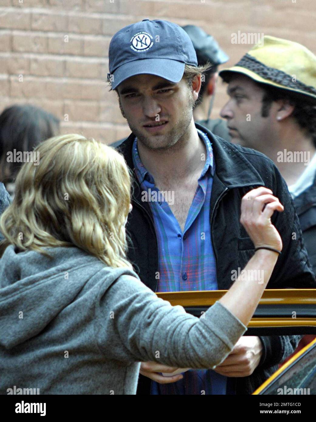 "Twilight Saga: New Moon" star Robert Pattinson films scenes on the set of his new project ...