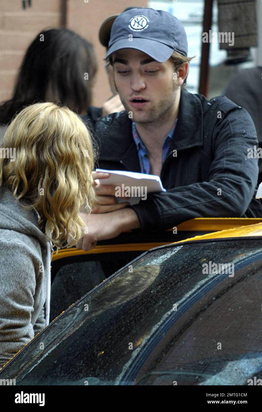 "Twilight Saga: New Moon" star Robert Pattinson films scenes on the set of his new project ...