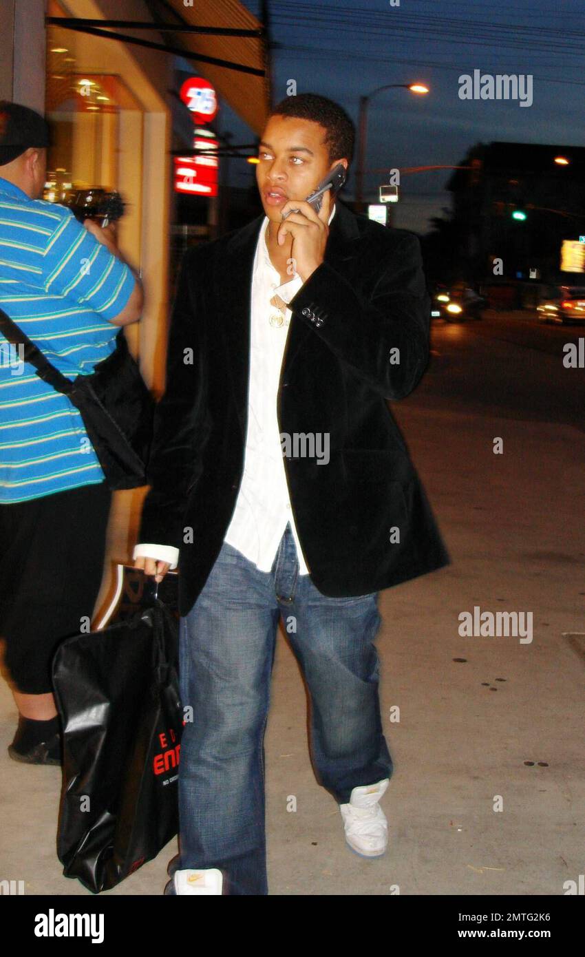 House of Wax star Robert Ri'chard shopping on Robertson Blvd, Beverly ...