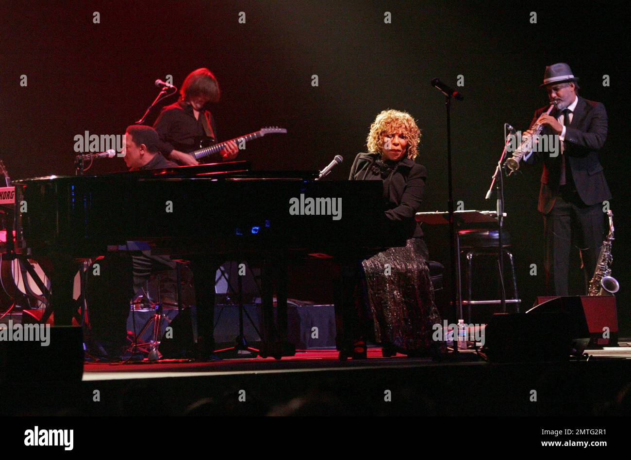 Roberta Flack performs live in concert at Seminole Hard Rock Live in ...