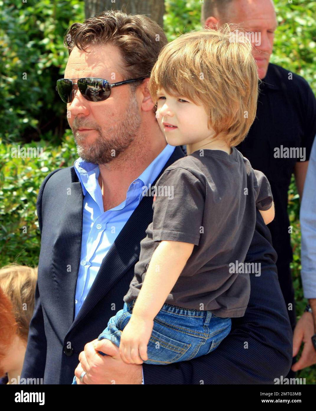 Russell Crowe at the "Robin Hood" photocall held at the Palais Des ...