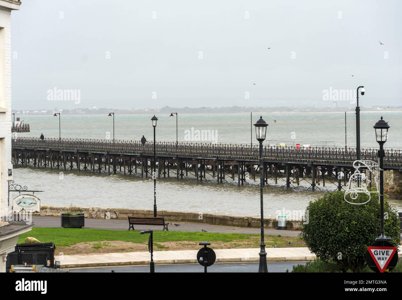 Ryde pier from Union Street, Ryde Isle of Wight 2023 Stock Photo - Alamy Ryde pier from Union Street, Ryde Isle of Wight 2023 Stock Photo - Alamy