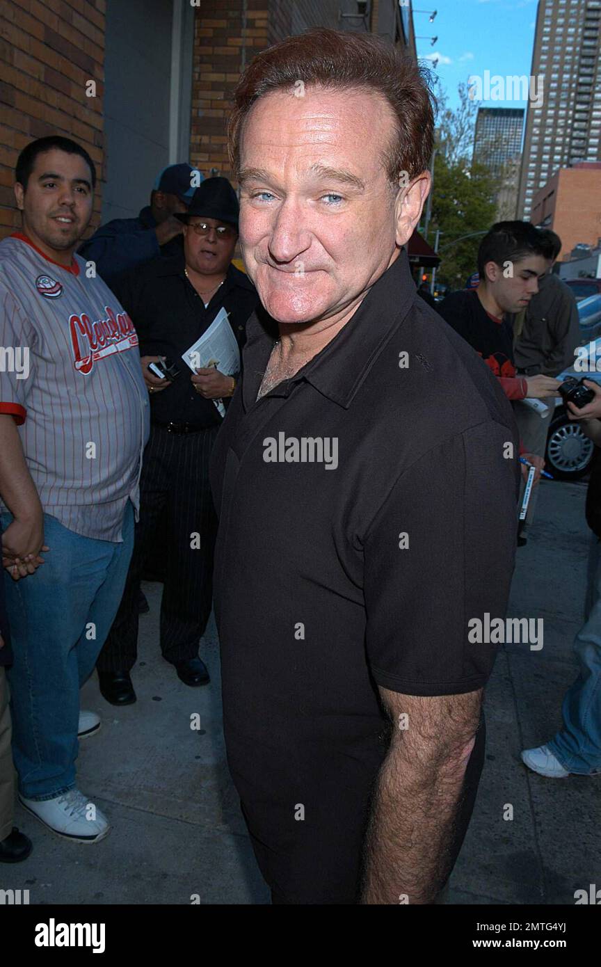 Exclusive!! Robin Williams arrives at the The Daily Show with Jon ...