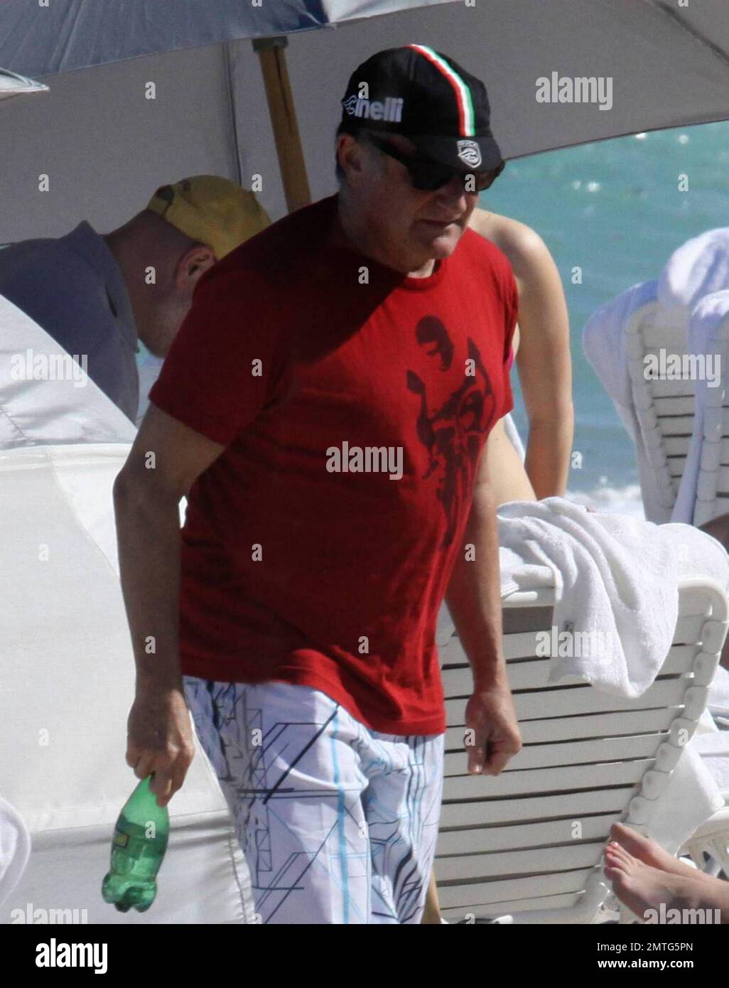 Exclusive!! Robin Williams, who is awaiting heart surgery to replace an ...