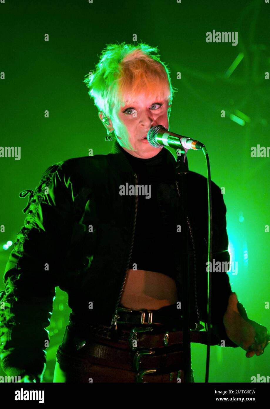 Robyn singer performs hi-res stock photography and images - Alamy