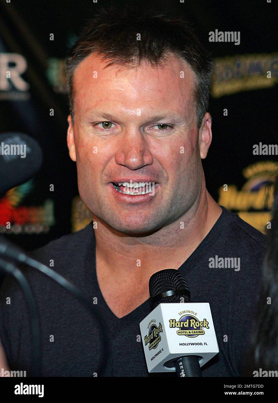 Zach Thomas appears on the red carpet prior to the start of the "Rock ...