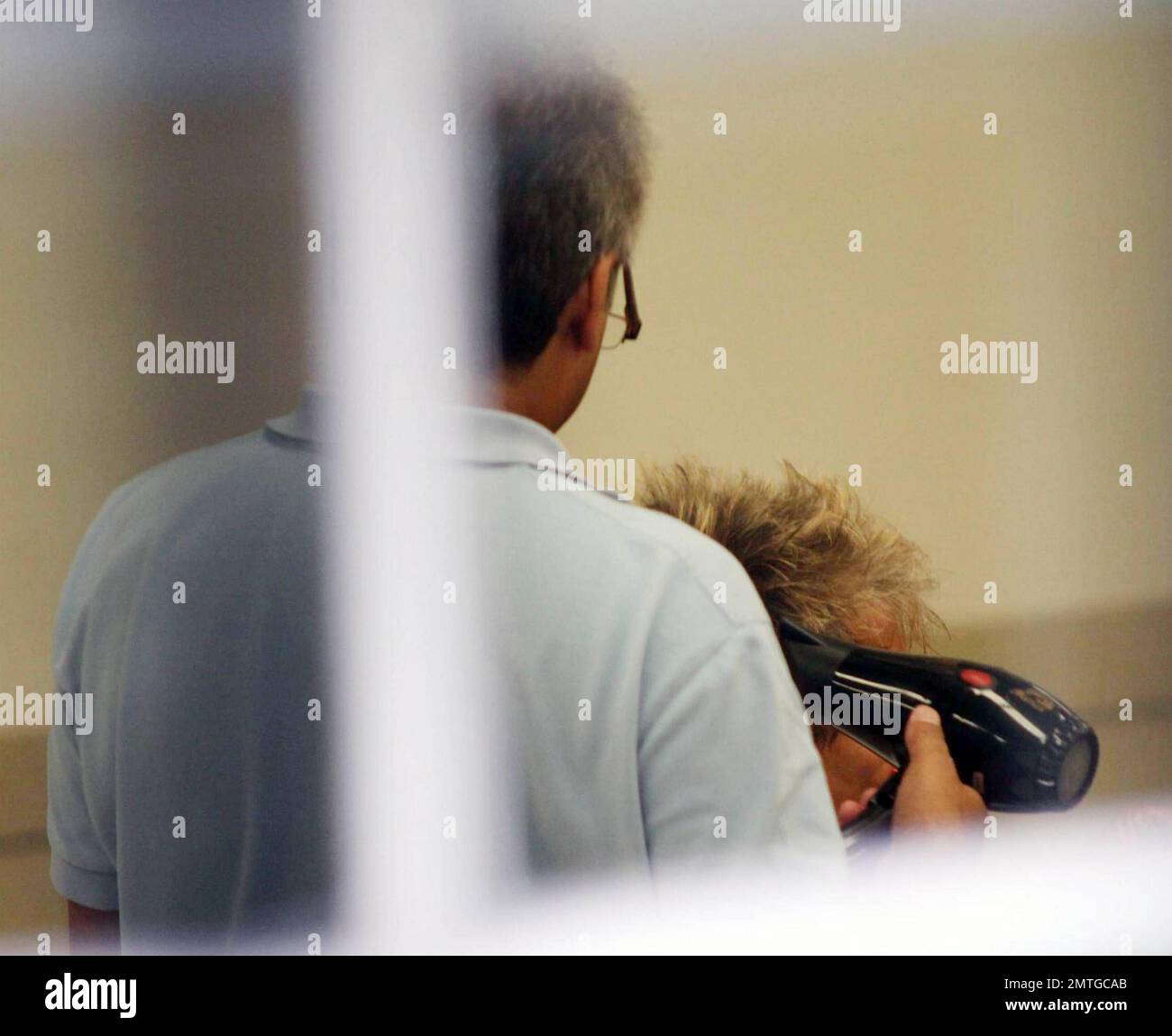 EXCLUSIVE!! Legendary pop rock singer Rod Stewart stops by at world ...