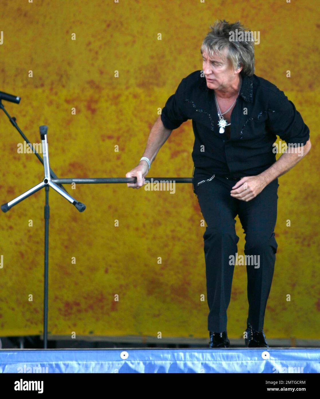 Veteran rocker Rod Stewart performs at the New Orleans Jazz Fest. 4/28 ...