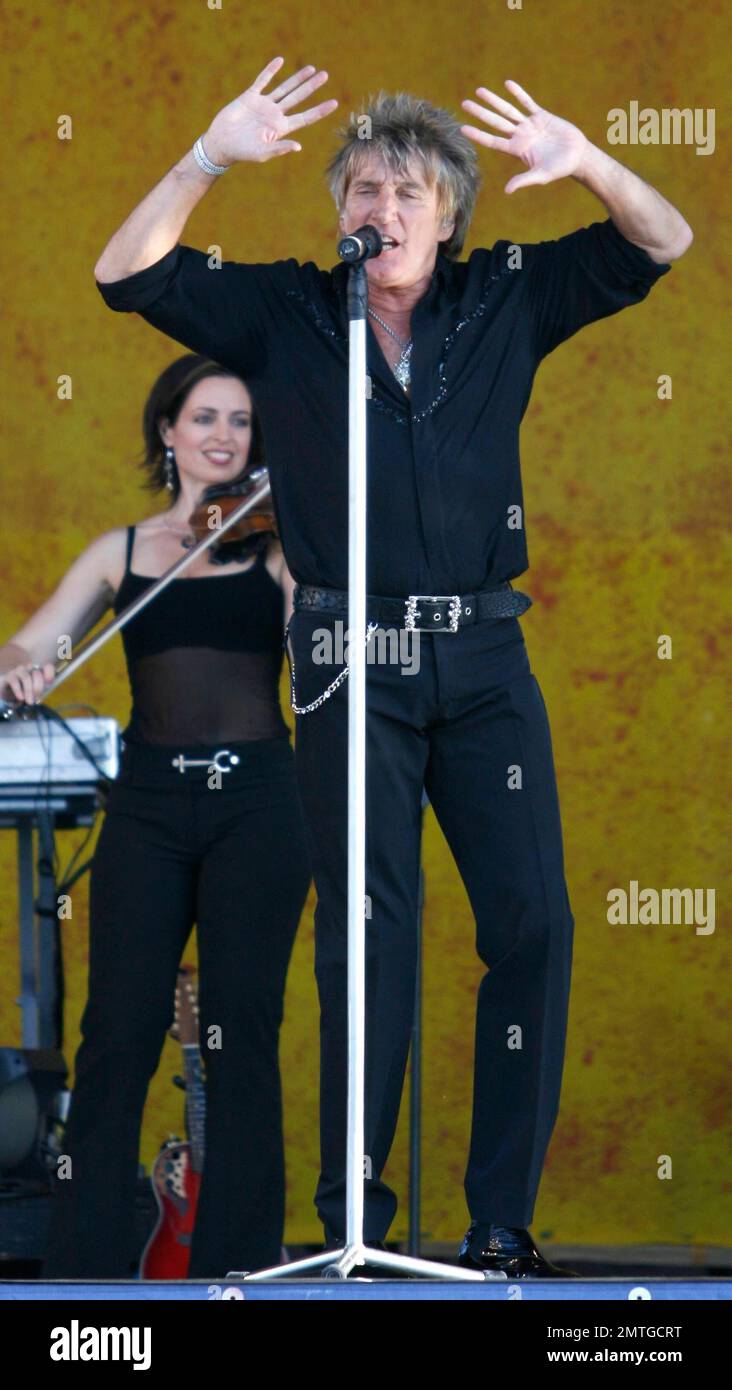 Veteran rocker Rod Stewart performs at the New Orleans Jazz Fest. 4/28 ...