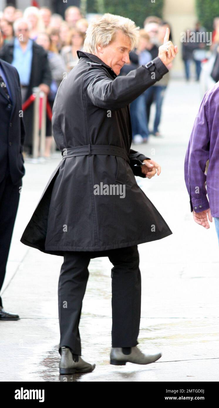 Rod stewart fans hi-res stock photography and images - Alamy