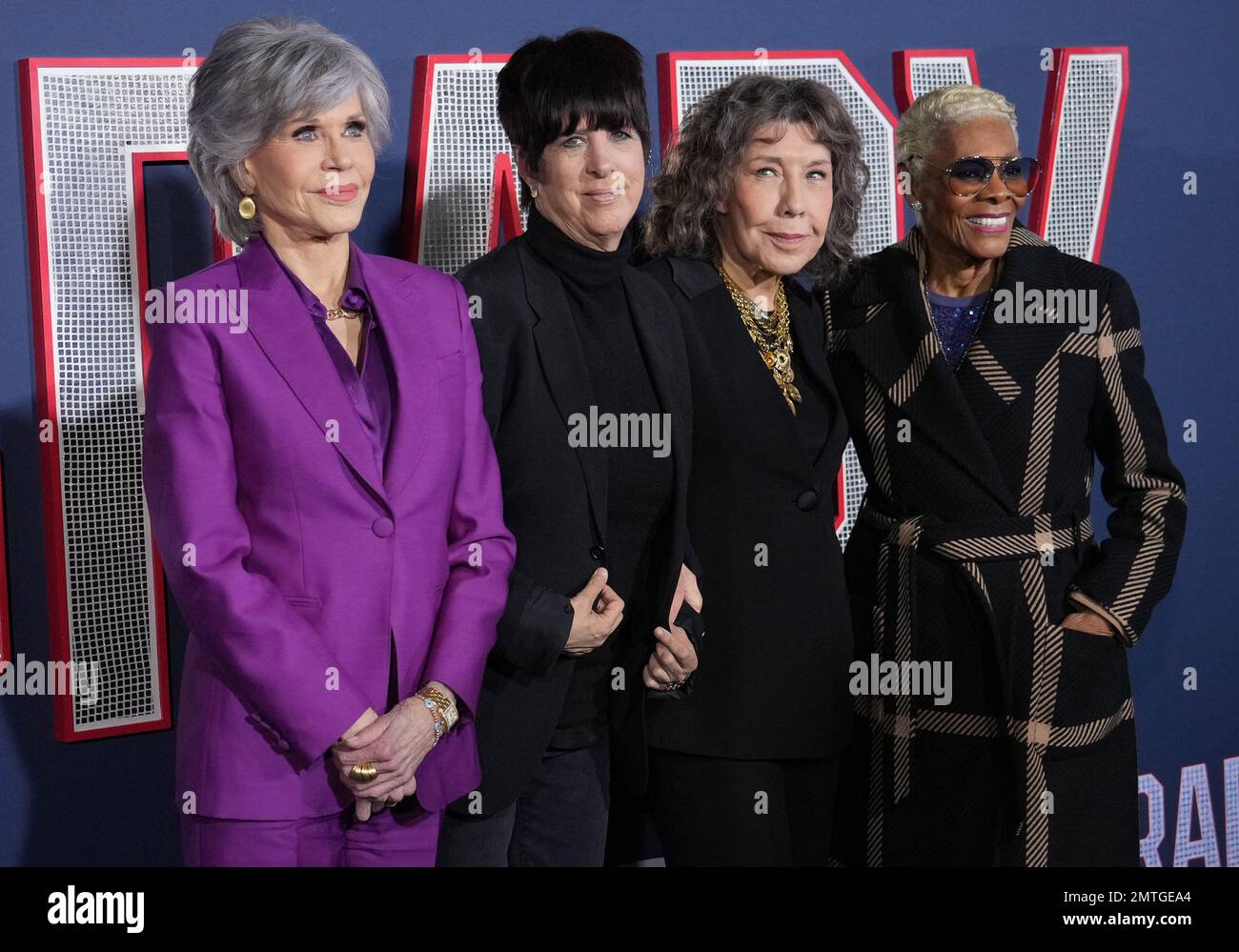 (L-R) Jane Fonda, Diane Warren, Lily Tomlin and Dionne Warwick at the ...