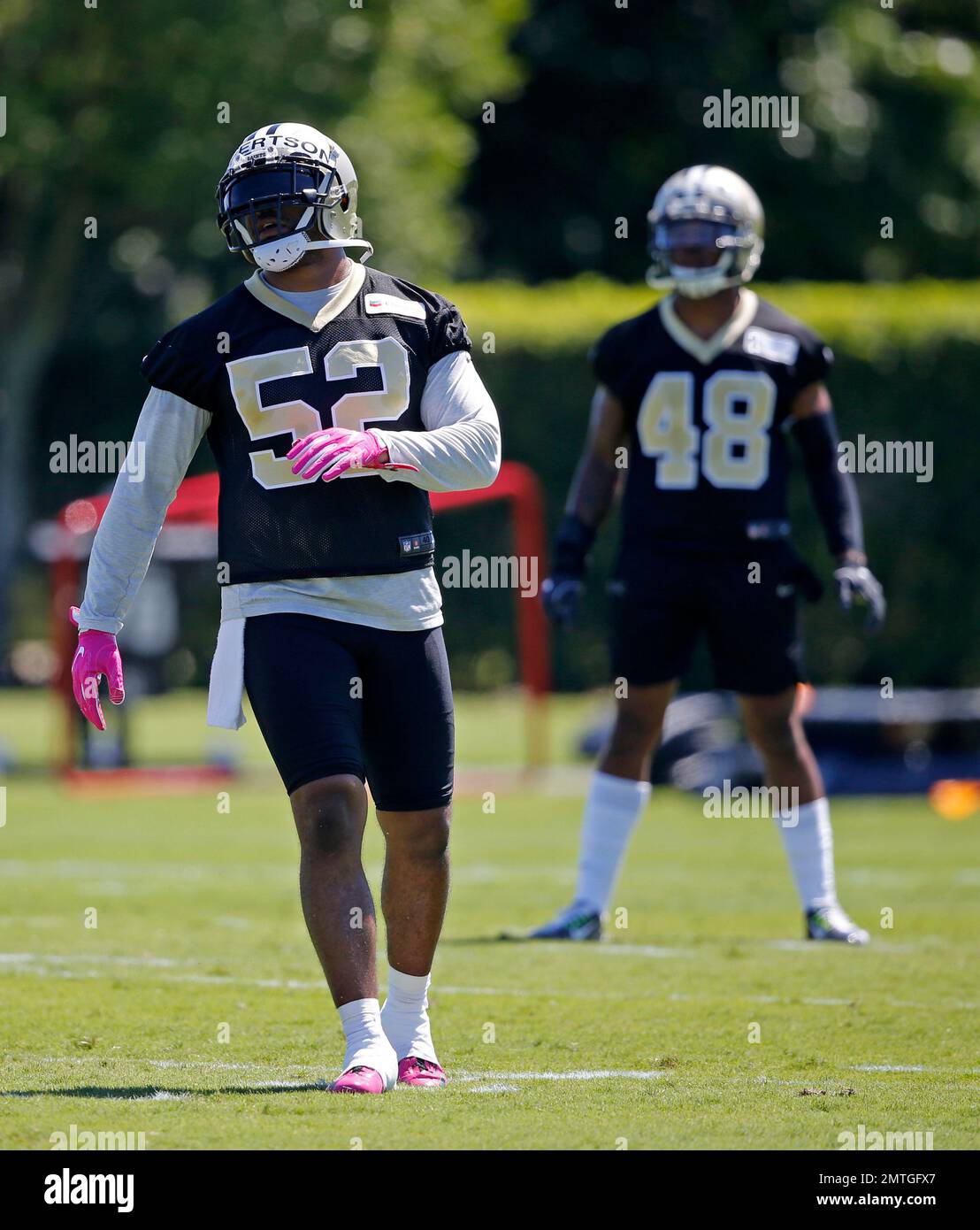 New Orleans Saints linebacker Craig Robertson (52) goesthrough drills ...