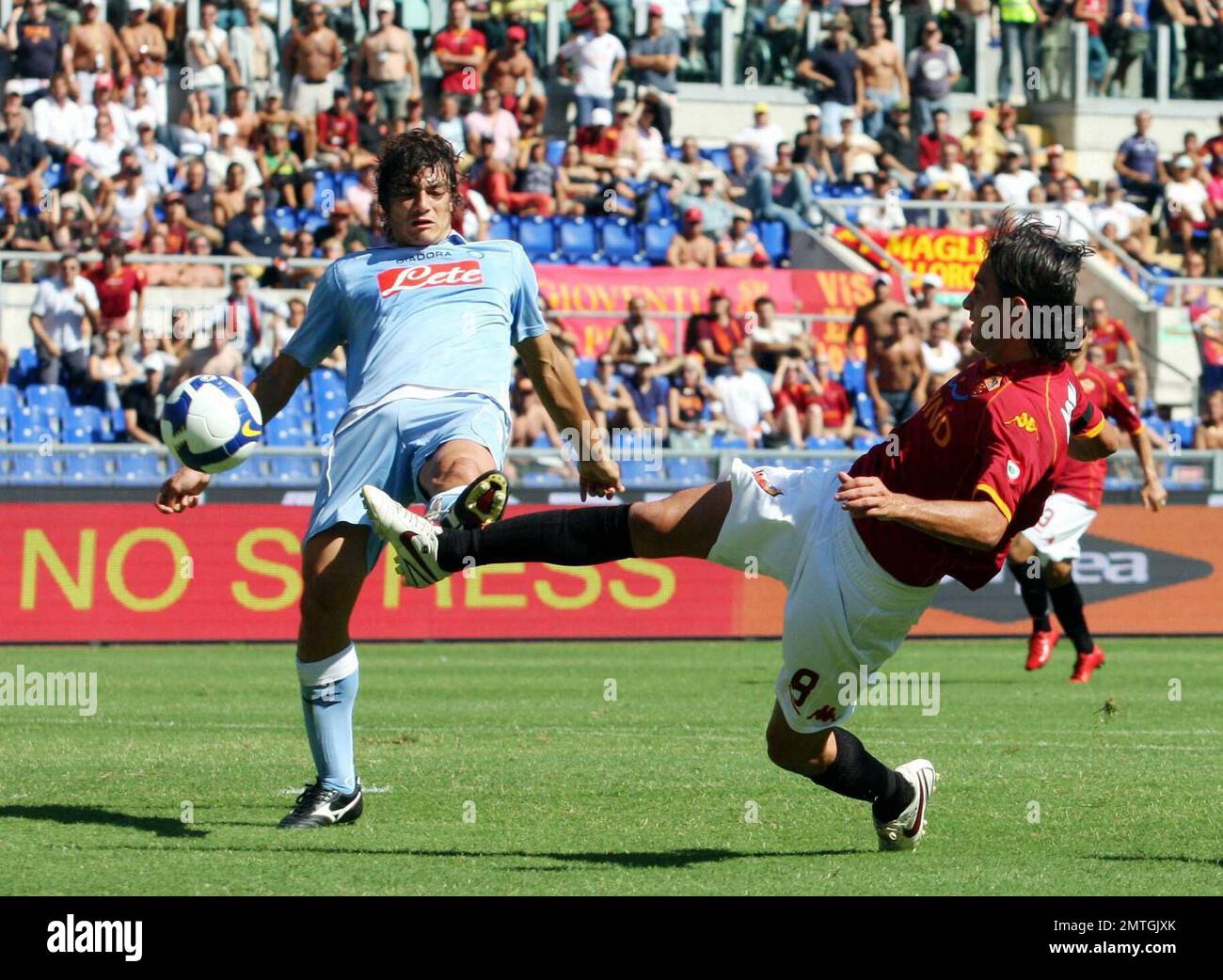 Goal of Alberto Aquilani in the 2008-2009 Serie A italian Soccer league ...