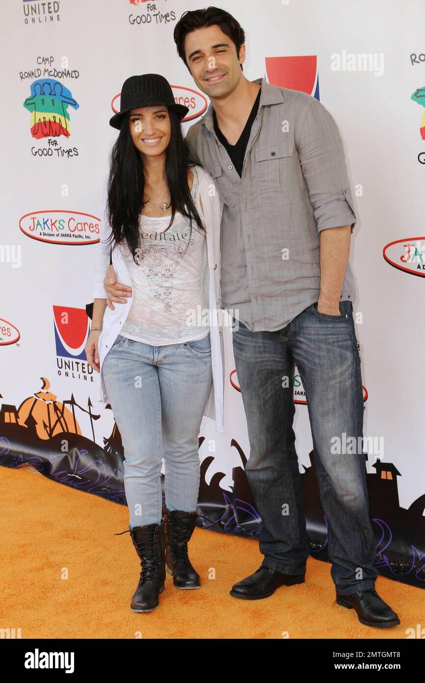 Gilles marini wife carole marini hi-res stock photography and images ...