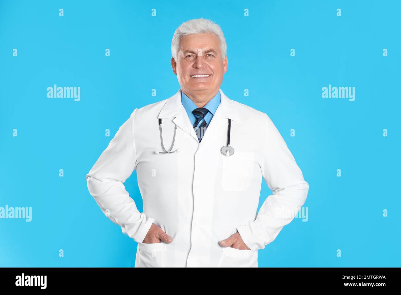Light blue robe hi-res stock photography and images - Alamy