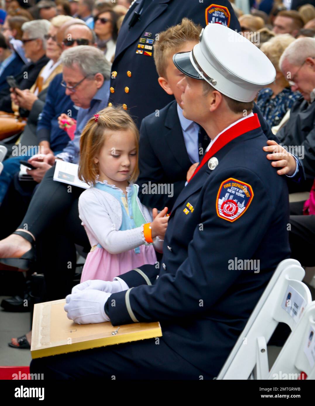 New York's Fire Department (FDNY) Lieutenant Barry Annette, from ...