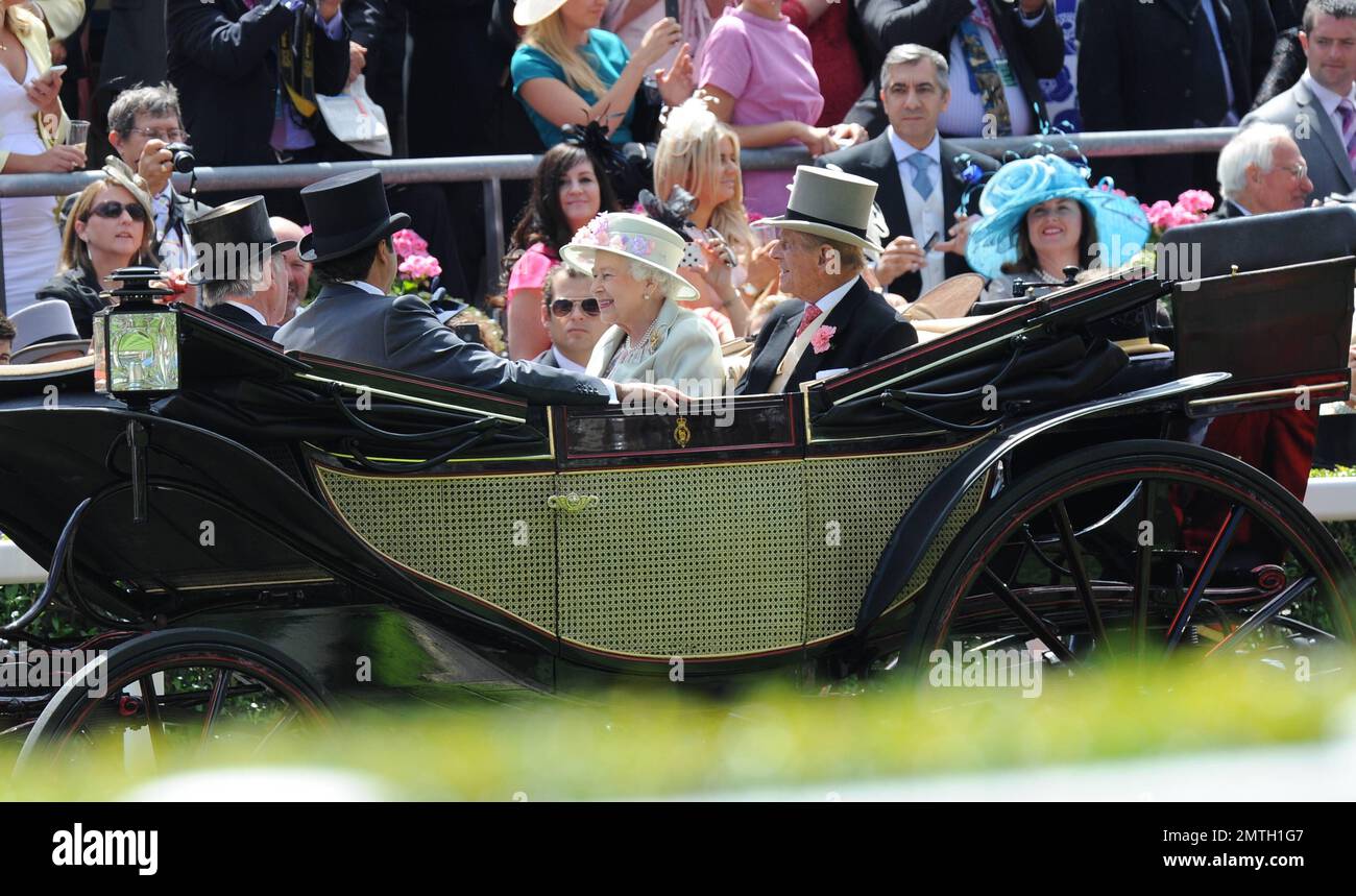 The Royal Family at Royal Ascot Day 2. The Royal Carriages, 1st ...