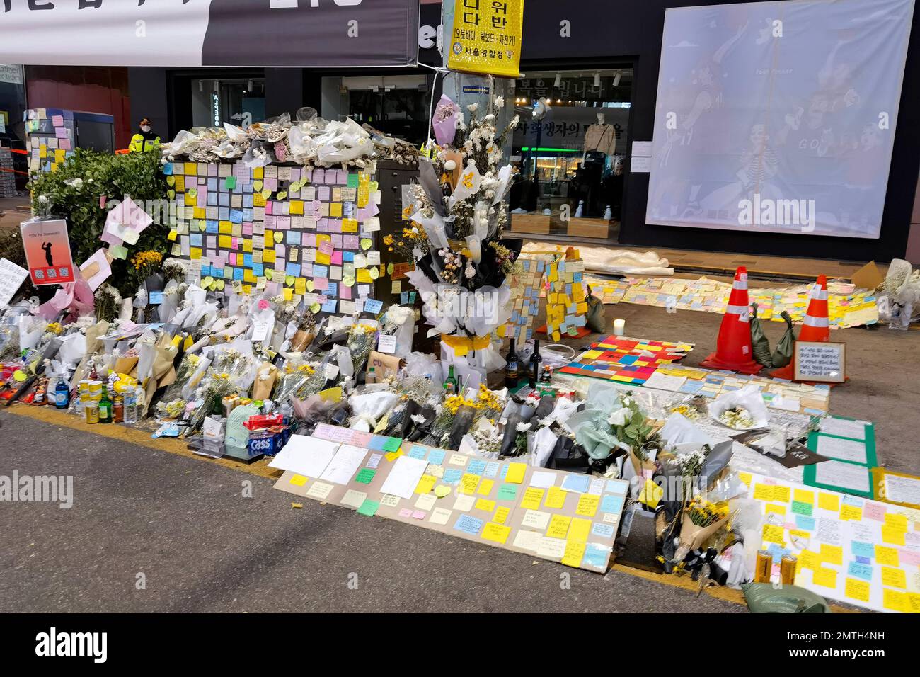 Itaewon Street, Seoul, South Korea Stock Photo - Alamy