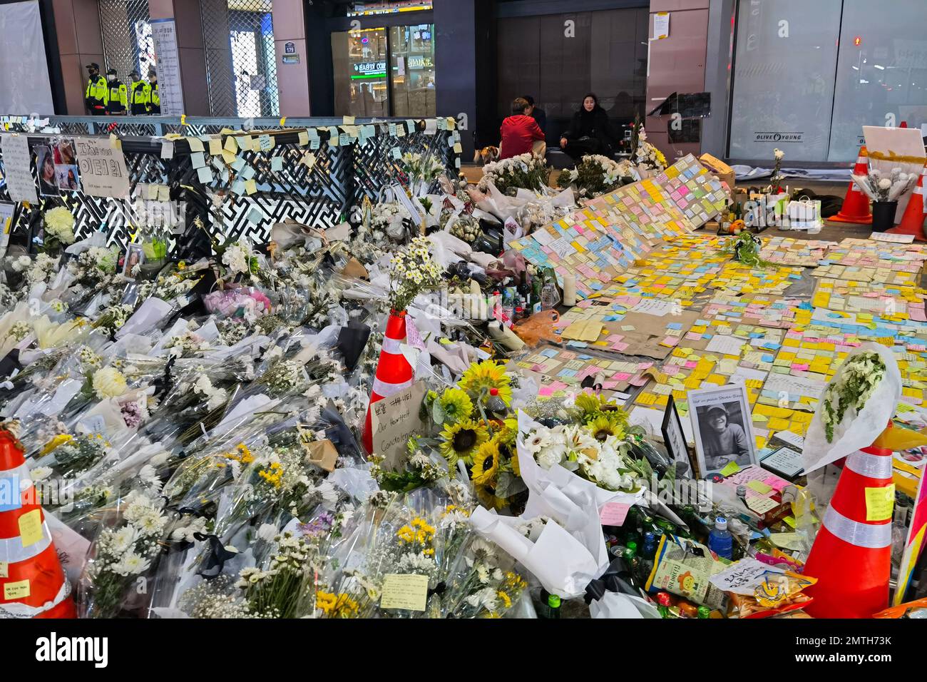 Itaewon Street, Seoul, South Korea Stock Photo - Alamy