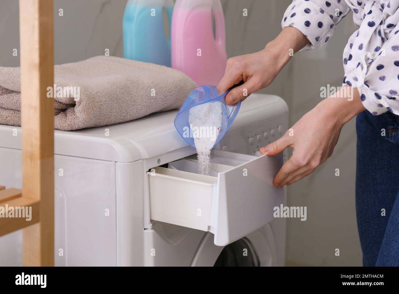 Drawer detergent hi-res stock photography and images - Alamy