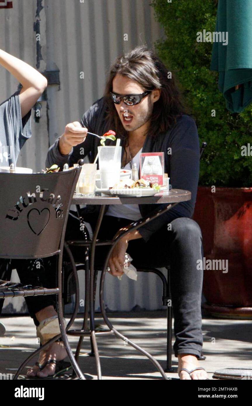 Exclusive!! Russell Brand enjoys a lunch with friends at the Urth ...