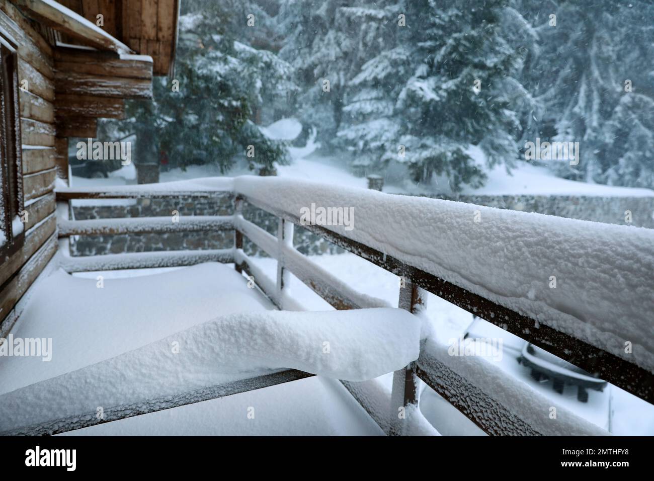 Cottage balcony hi-res stock photography and images - Alamy