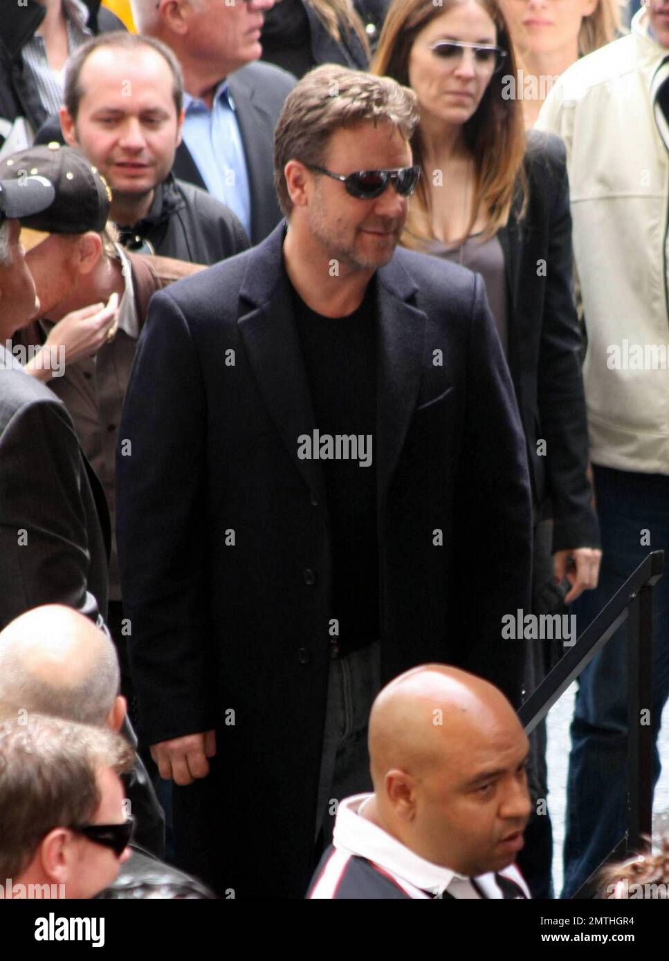 Actor Russell Crowe unveils his star on the Hollywood Walk of Fame ...