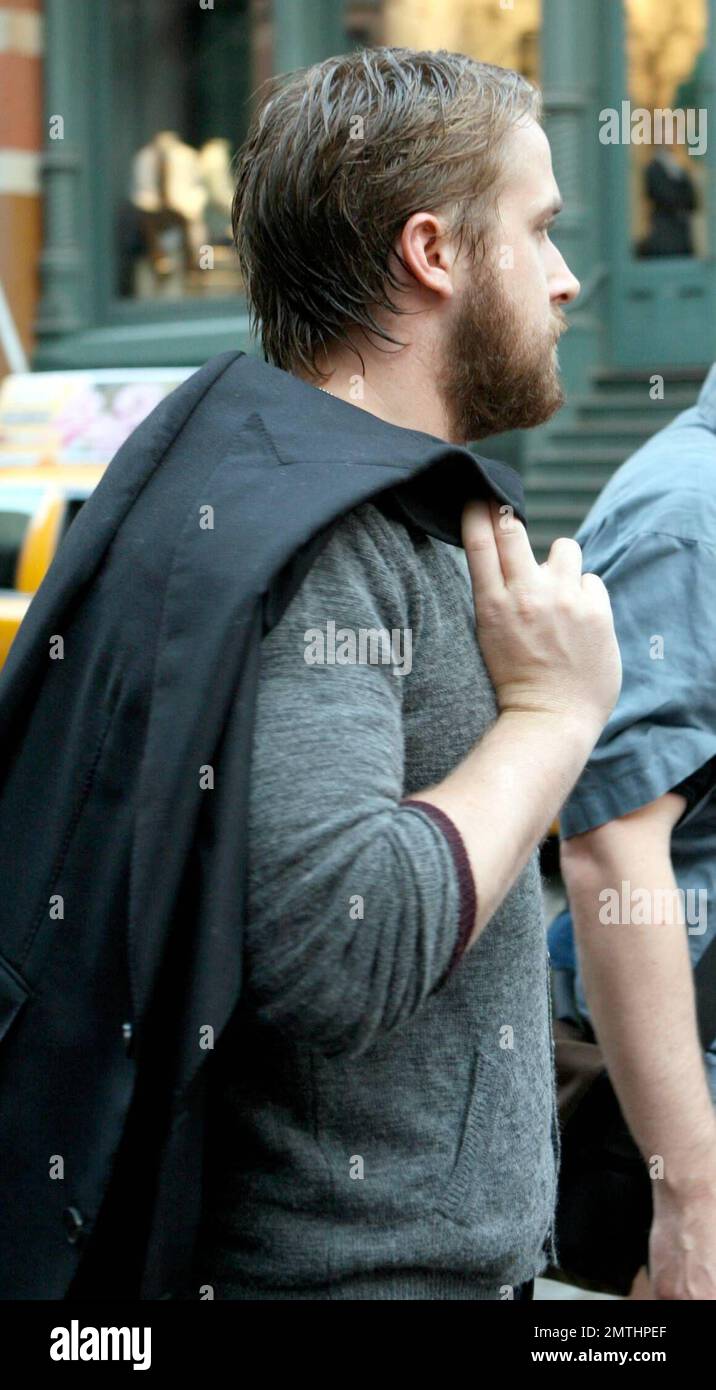Exclusive!! Exclusive Ryan Gosling leaves his NYC hotel for a stroll in ...