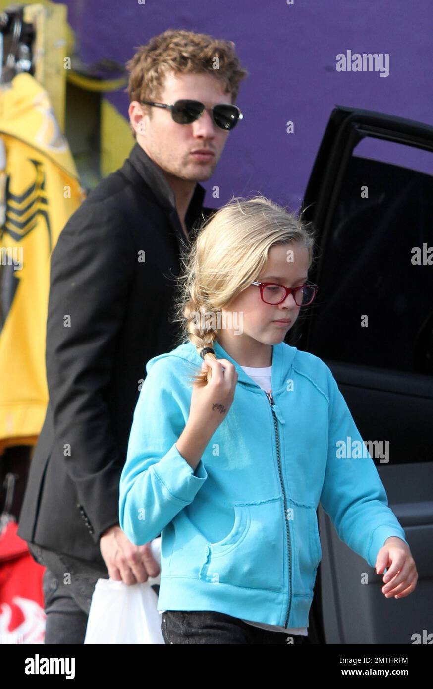 EXCLUSIVE!! Actor Ryan Phillippe takes his darling daughter Ava ...