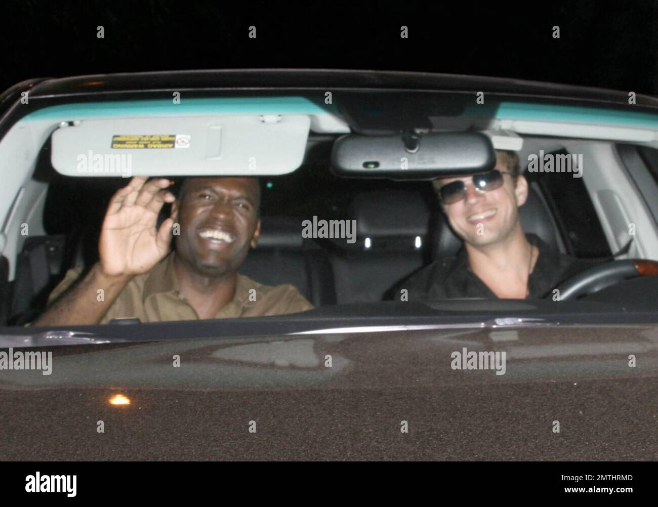 Exclusive!! "Stop-Loss" actor Ryan Phillippe leaves the restaurant Dan ...