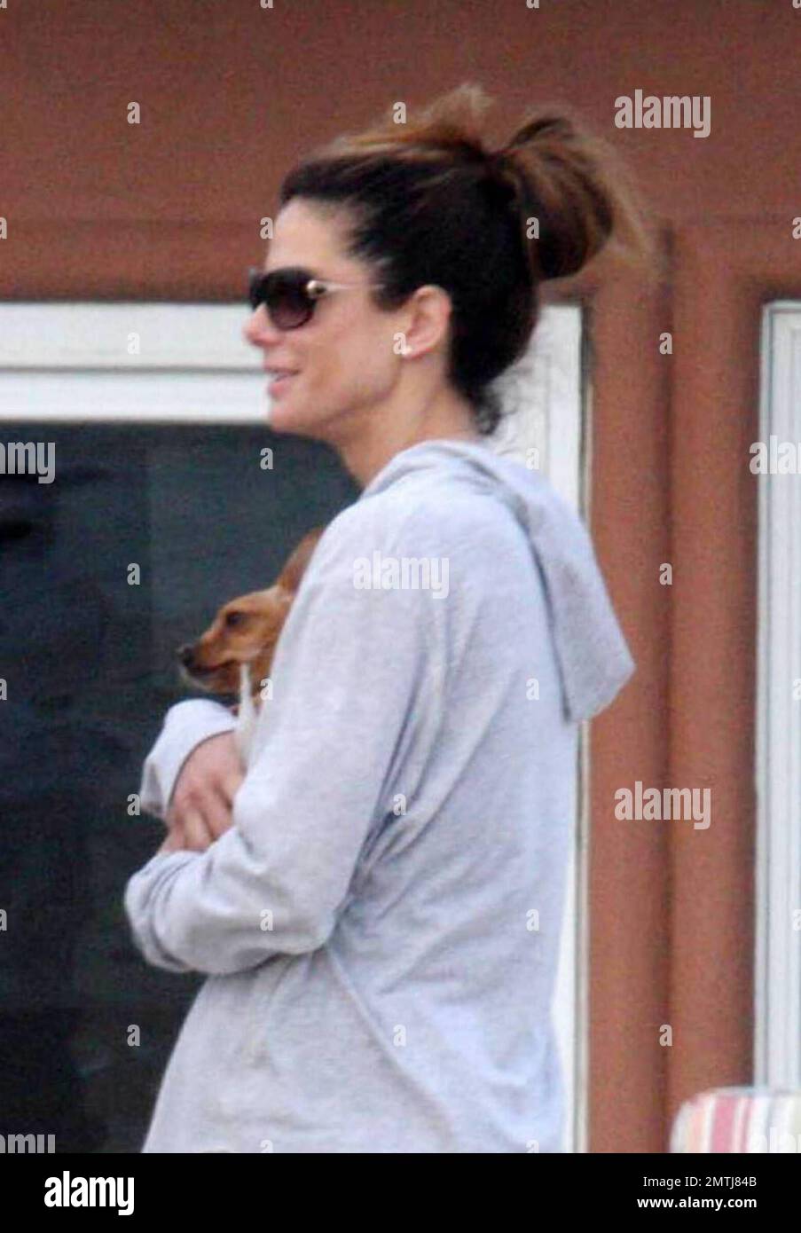 Exclusive!! Sandra Bullock spends a day at her beach house with her two ...