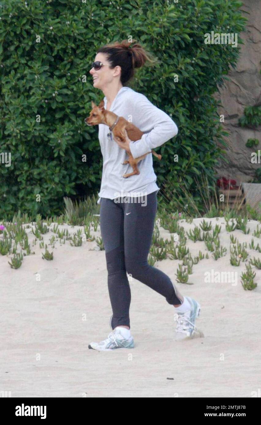 Exclusive!! Sandra Bullock spends a day at her beach house with her two ...