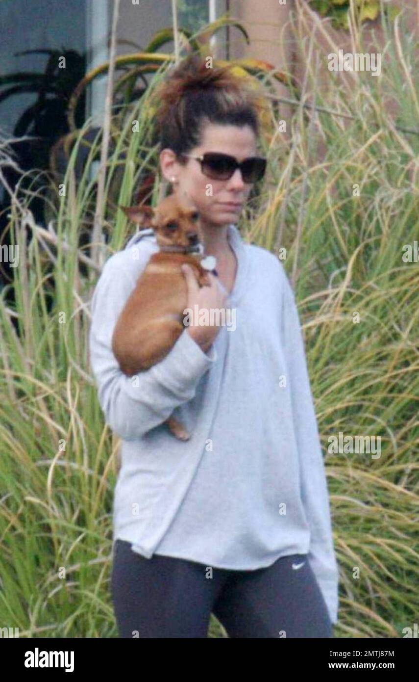 Exclusive!! Sandra Bullock spends a day at her beach house with her two ...
