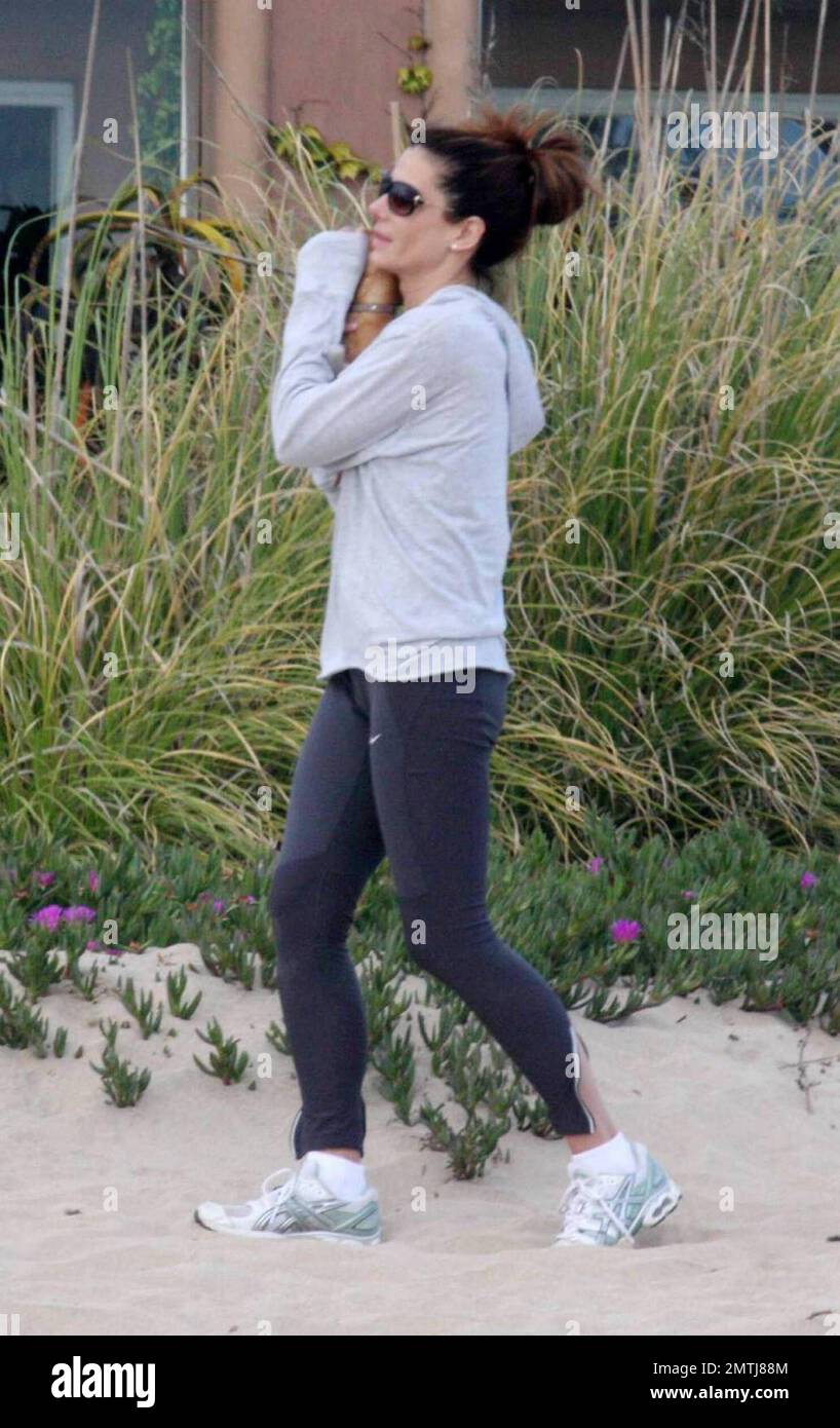 Exclusive!! Sandra Bullock spends a day at her beach house with her two ...