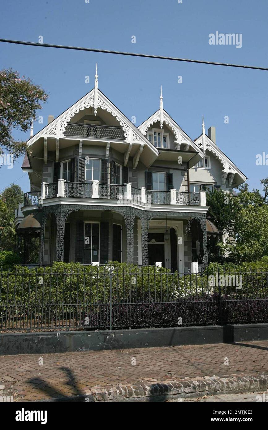 EXCLUSIVE!! Sandra Bullock has reportedly purchased this home in the ...